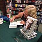 BIO – Ellen Hopkins